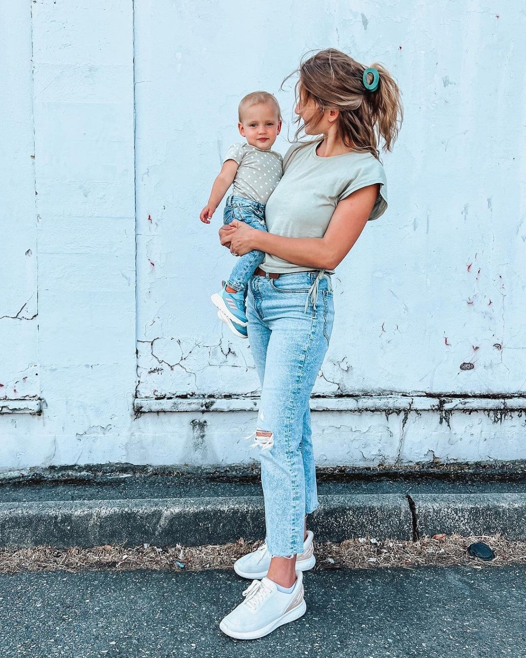 What Shoes to Wear with ANY Type of Jeans | Kizik